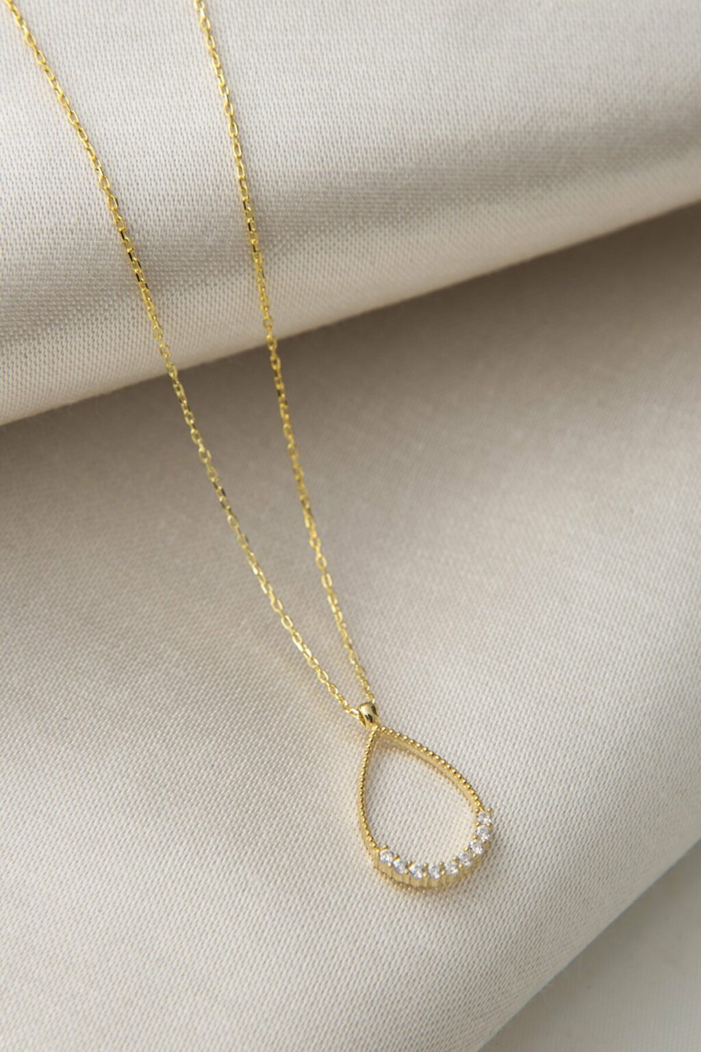 TWISTED DROP KETTE - einzelstuck.de